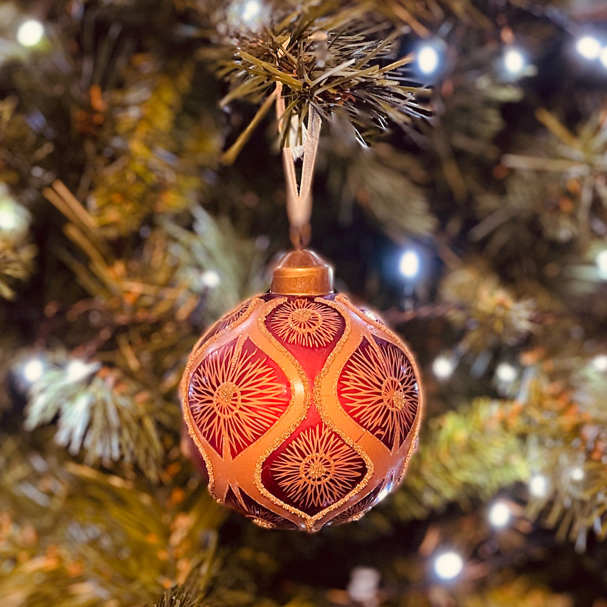 Traditional Baubles – Festive Living