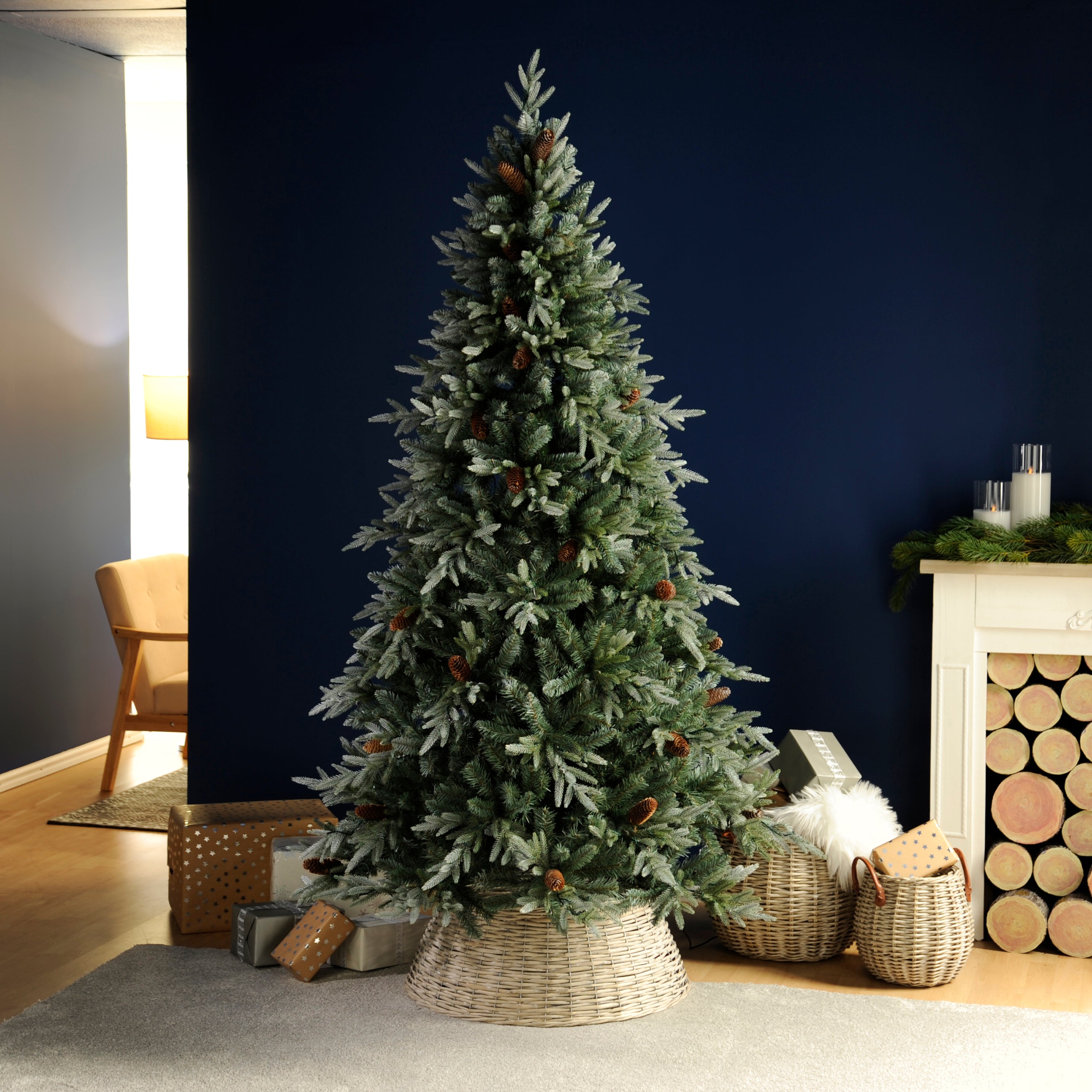 Unlit and Pre Lit Artificial Christmas Trees | Christmas Trees ...